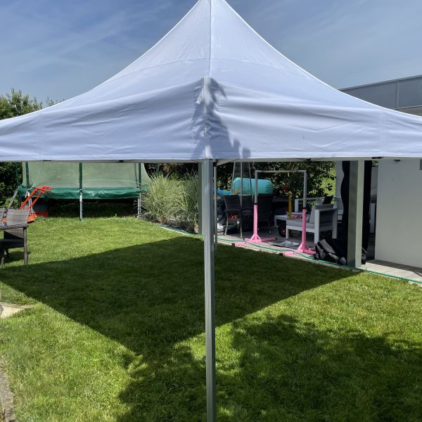 Tonnelle pliante professionnelle 4x4m