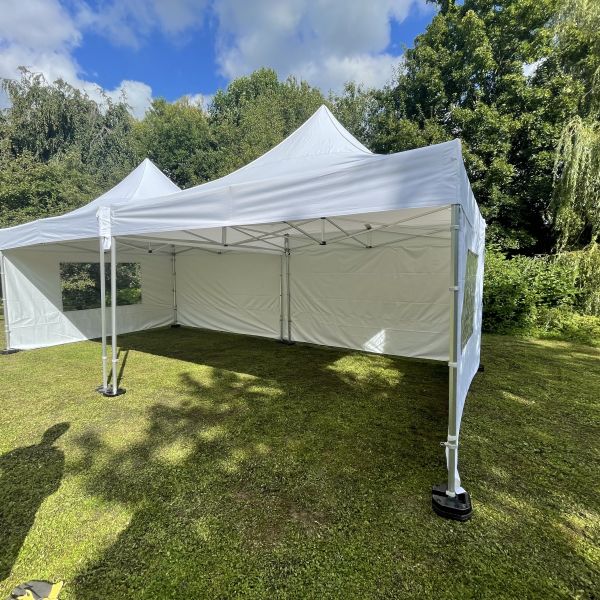 Tonnelle pliante professionnelle 4x4m
